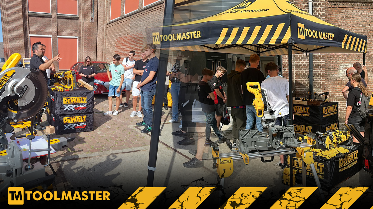 De jeugd heeft de toekomst! — Toolmaster